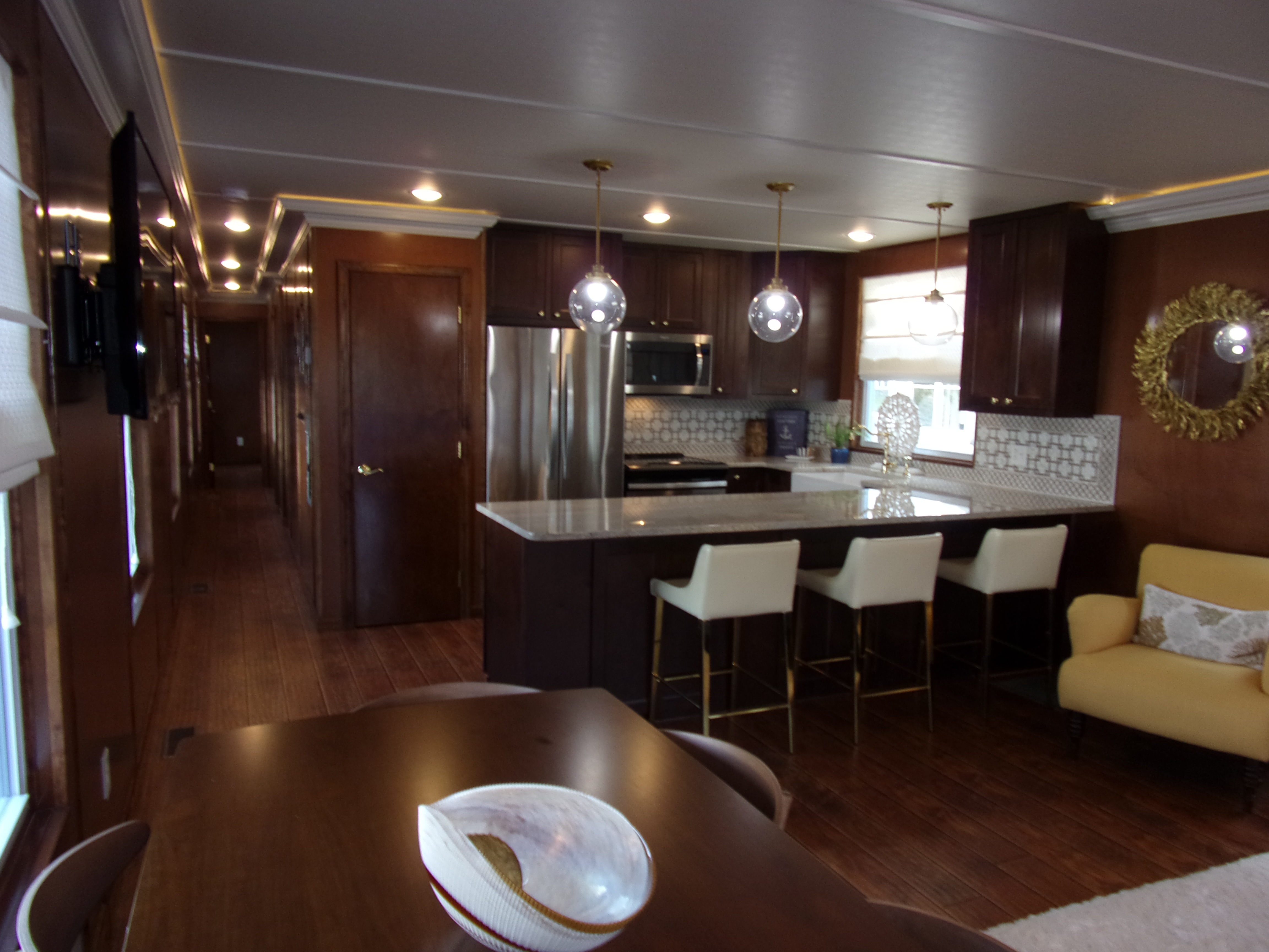 Harbor Cottage Summer Sun Traditional Houseboat Series. 16’ x 84’ - Buy ...